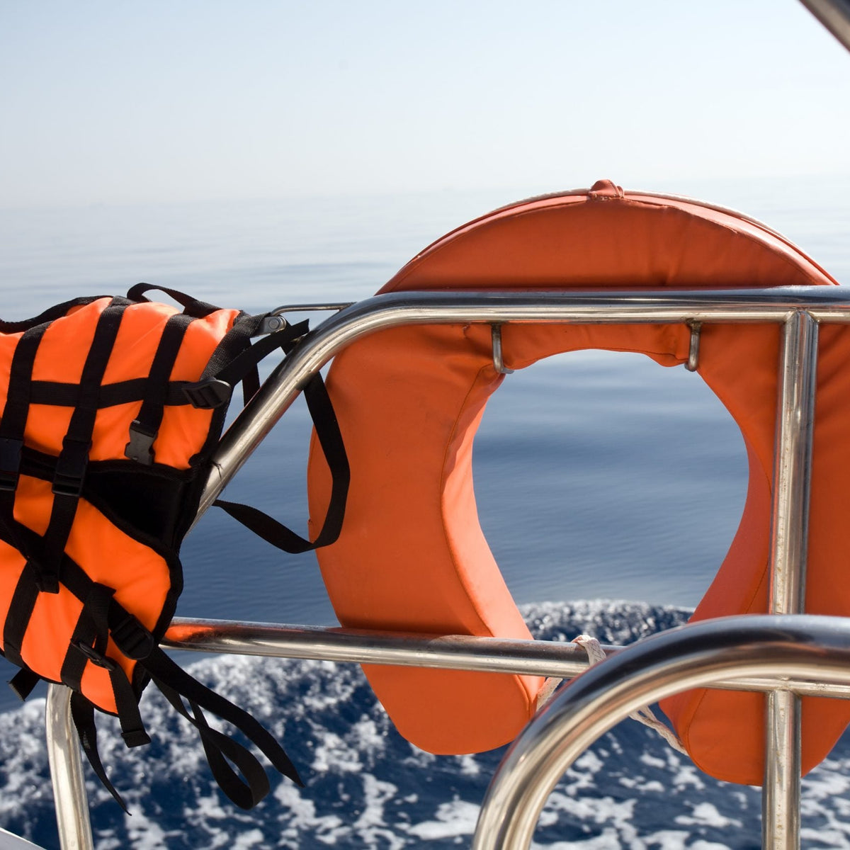 US Coast Guard Requirements: Boat Safety Equipment - PartsVu Xchange