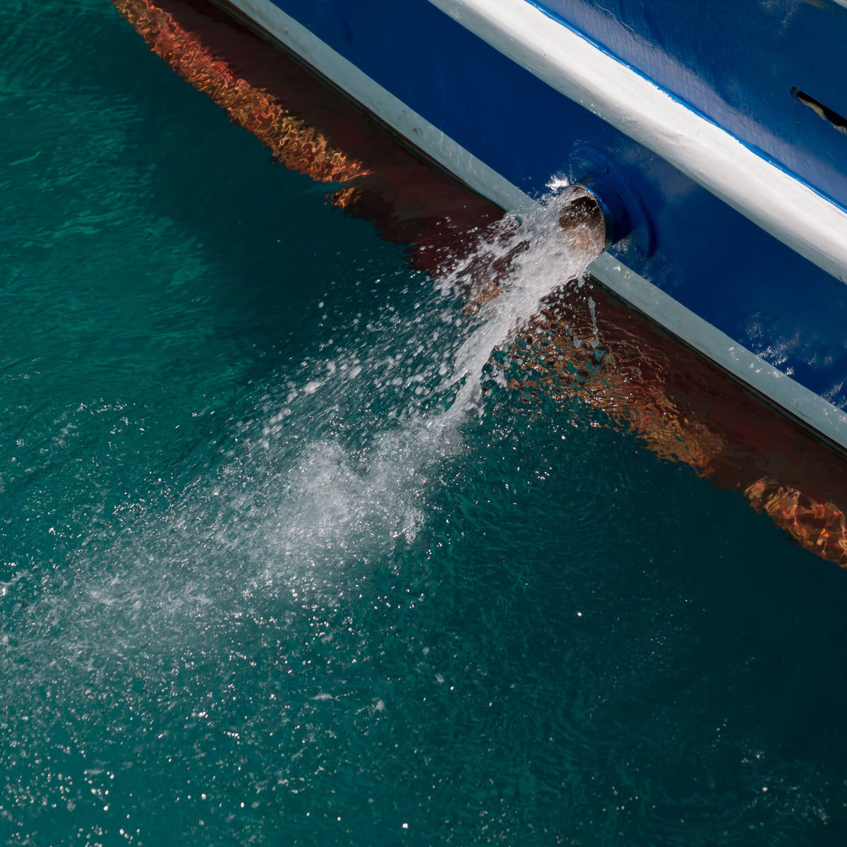 The Ultimate Guide to Bilge Pumps: Features, Types & Troubleshooting ...